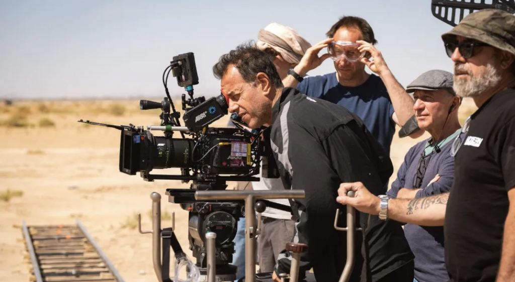 A Conversation with Matteo Garrone (IO CAPITANO) - Hammer to Nail